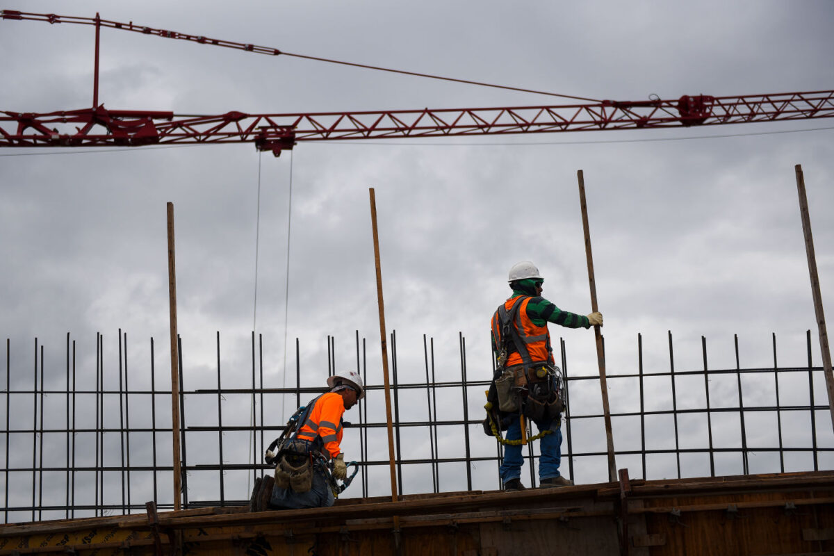 Provo developments pepper sky with cranes | News, Sports, Jobs - Daily ...